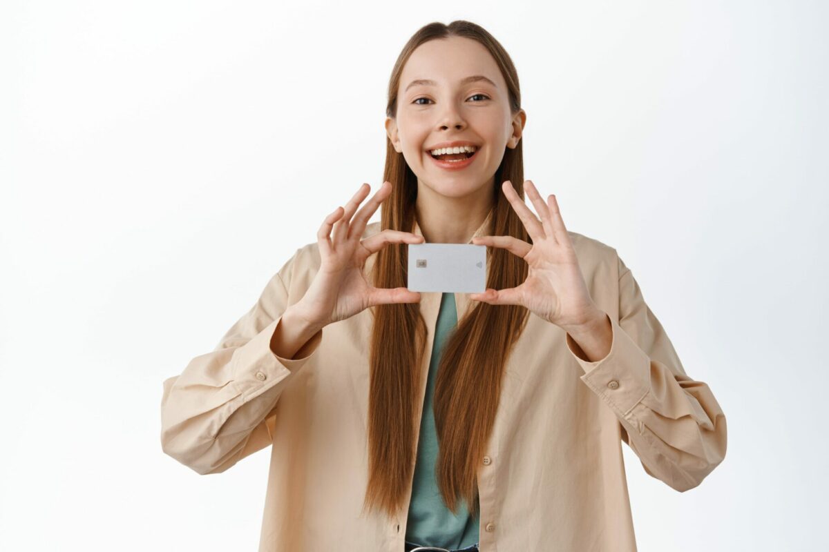 How To Build Credit Fast at 18 in 2025 August - Scholaroo